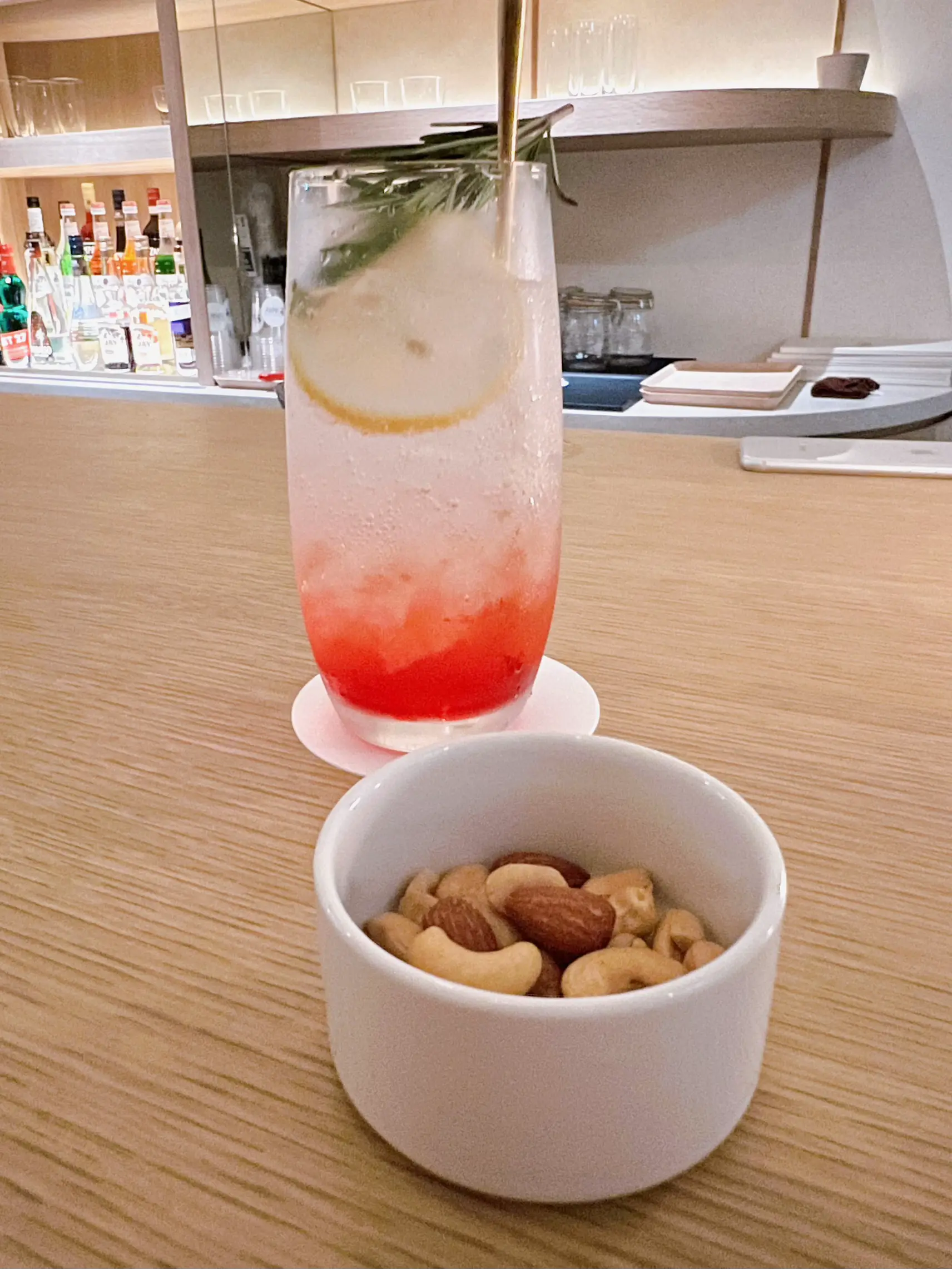 青森市 『cafe ＆bar 2WAY』BARタイム | umihiro_aomoriが投稿したフォトブック | Lemon8