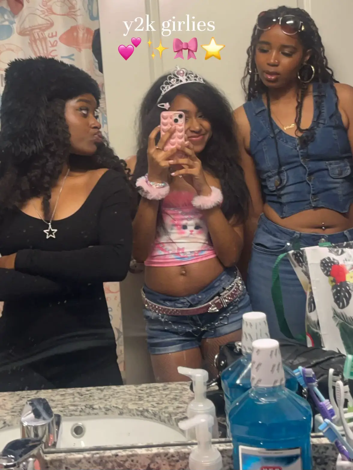 Y2K girlies!! | Gallery posted by aya ♡ | Lemon8