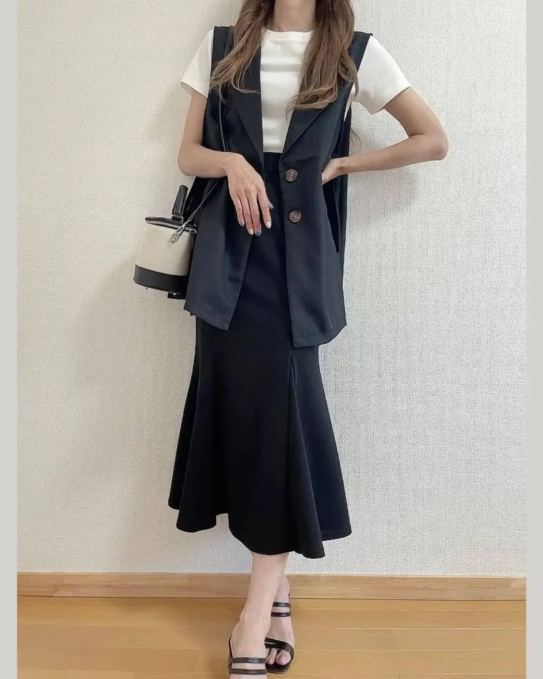 classical elf♡ジレ着回しコーデ | airiが投稿したフォトブック | Lemon8