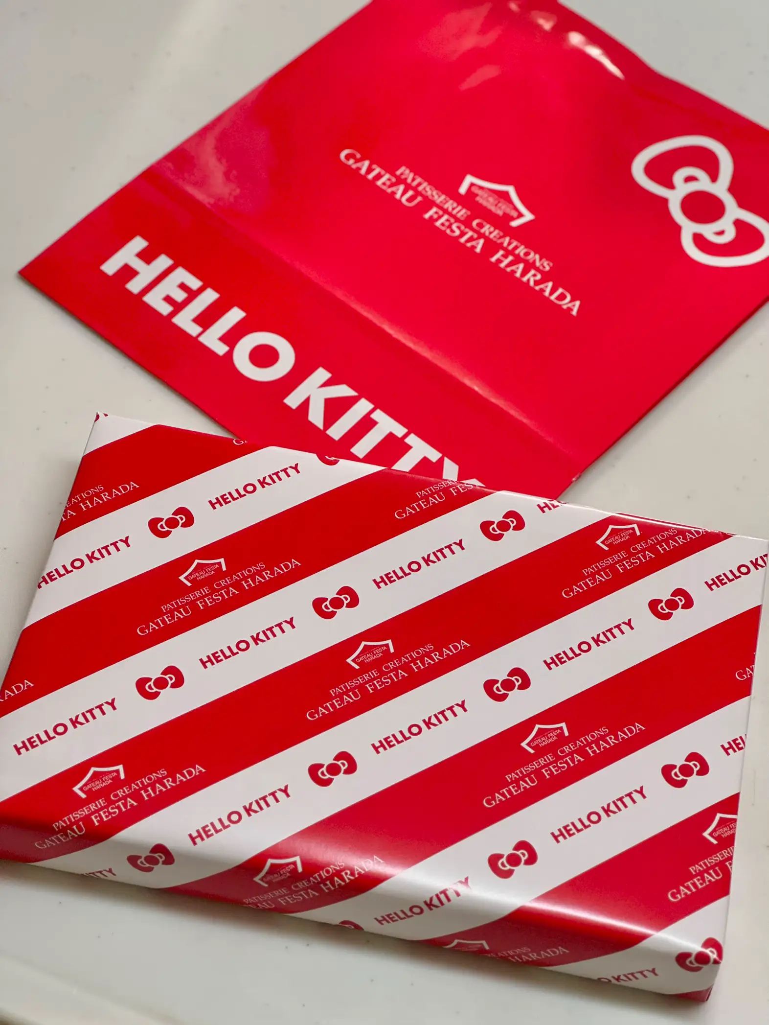 Valentine limited 🍫 Gateau Festa Harada and Hello Kitty collaboration ...