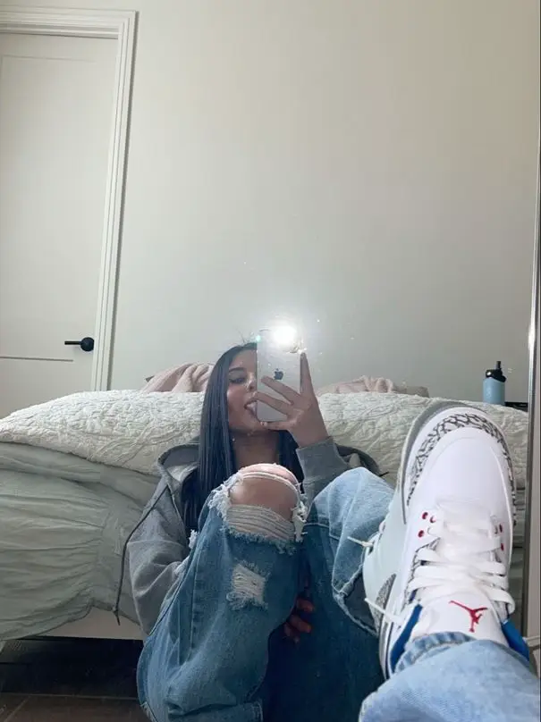 MIRROR PICS INSPO!! CUTEE💘💘 | Gallery posted by oliviadelaney | Lemon8