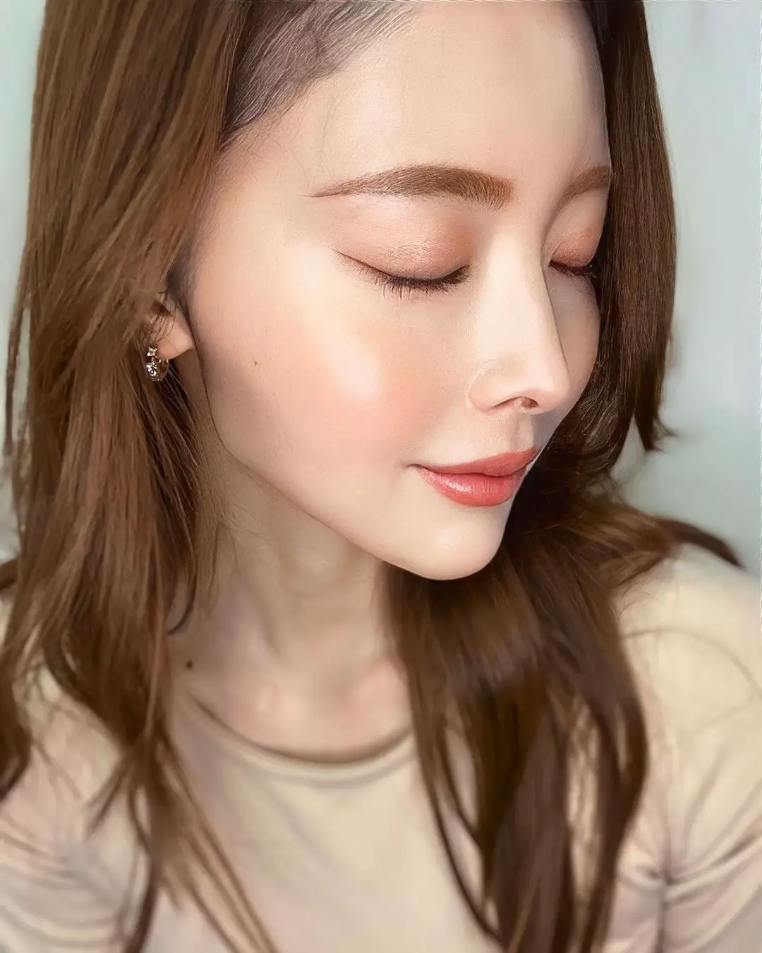 เมคอัพสีเบจ × ส้มสำหรับโทนสีอบอุ่น🧡 | แกลเลอรีที่โพสต์โดย yuika_matsuda | Lemon8