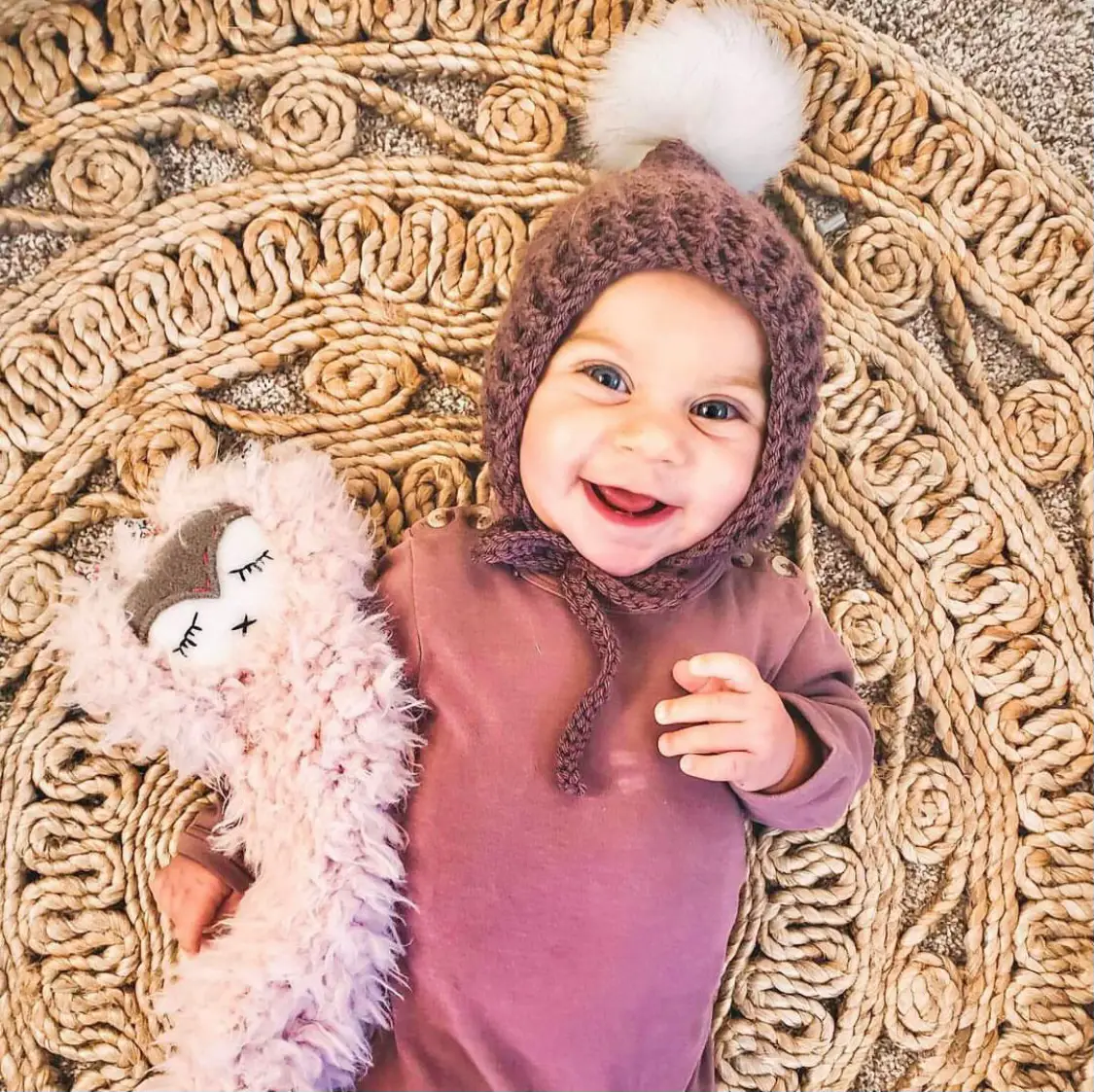 Cuddles here cuddles there… cuddle time anywhere! | Gallery posted by ...