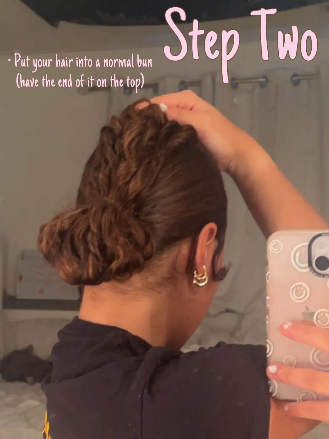 Messy Bun Tutorial 💇🏽‍♀️ | Gallery posted by Nevaeh M | Lemon8