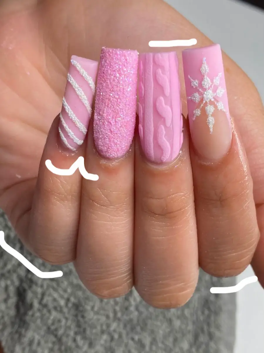 pink christmas nail inspo ! 🩷 | Gallery posted by cr ! ️☃️🤍 | Lemon8