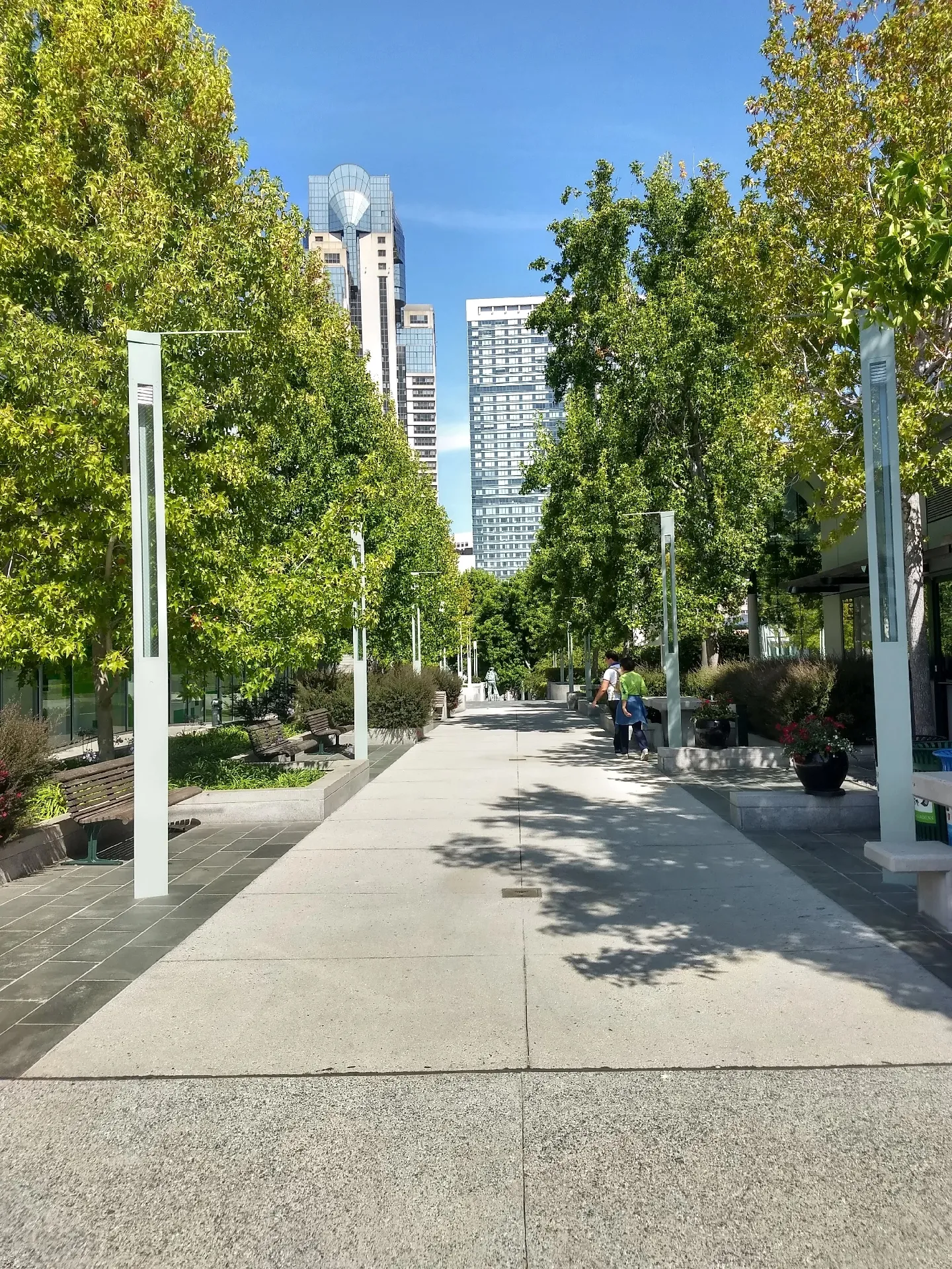 🚗📷 passing thru into the city | แกลเลอรีที่โพสต์โดย Krissy | Lemon8