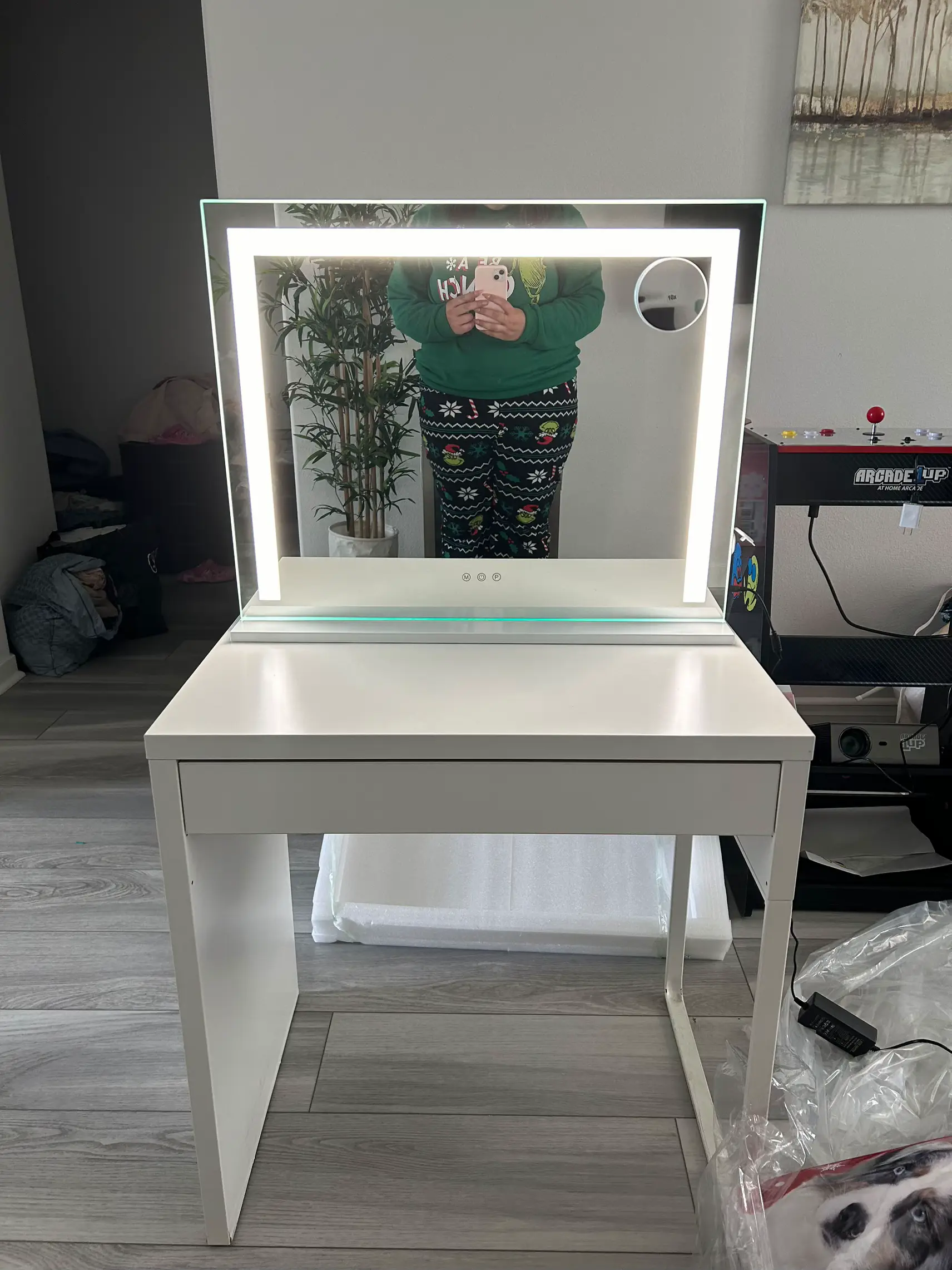 Small Vanity Set Up For a Small Room | Gallery posted by Aristal DJ ...