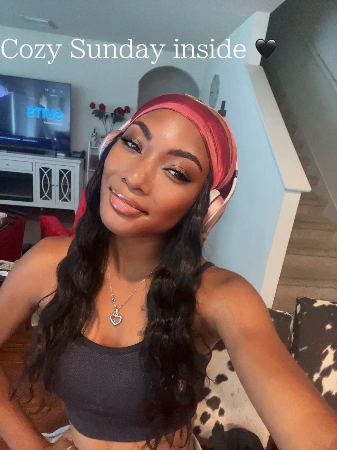 Cozy Sunday inside 🖤 | แกลเลอรีที่โพสต์โดย Briannah | Lemon8