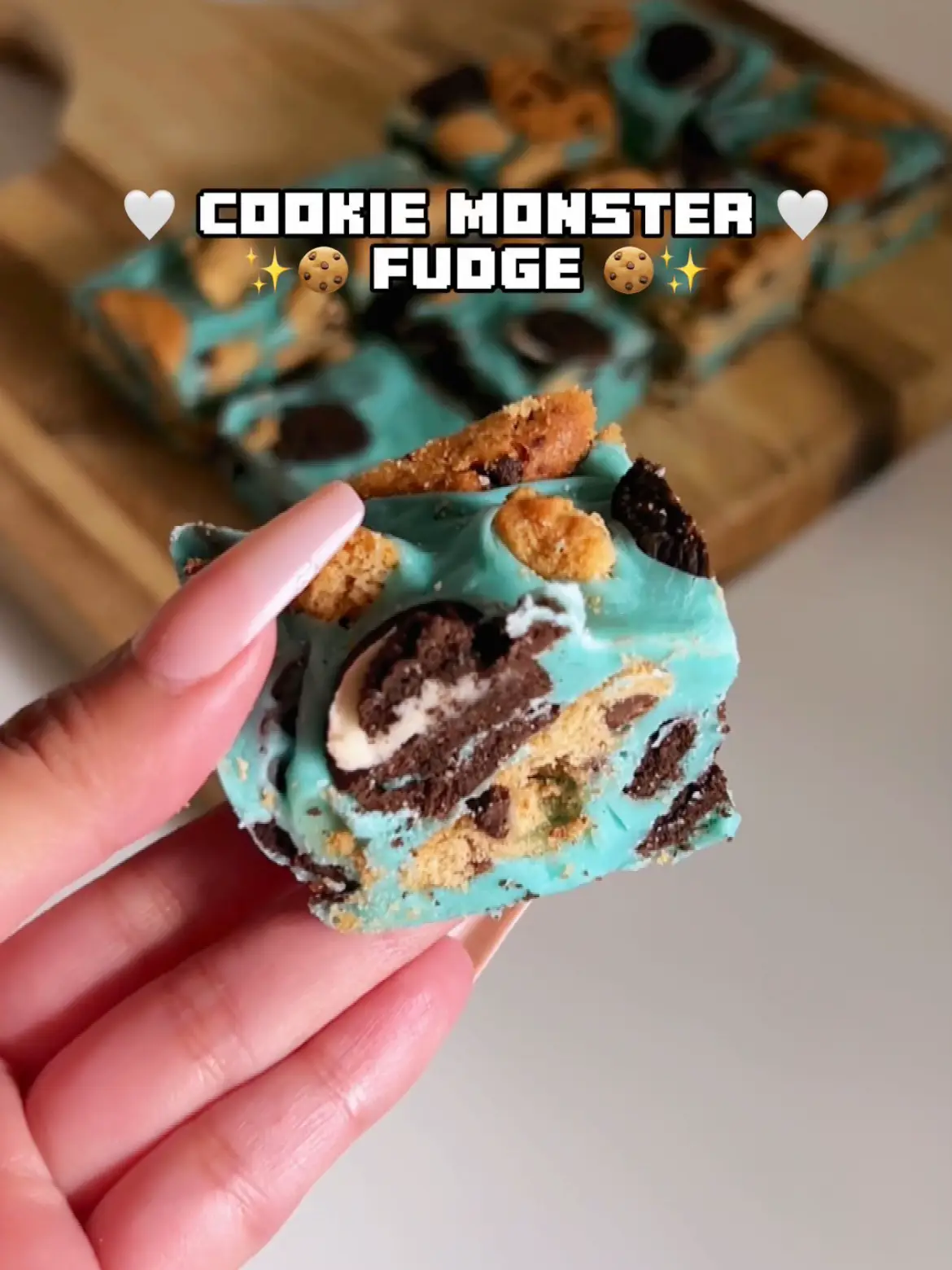 🍪💙 4-Ingredient Cookie Monster Fudge 💙🍪 | Video published by Fawn Siri ...