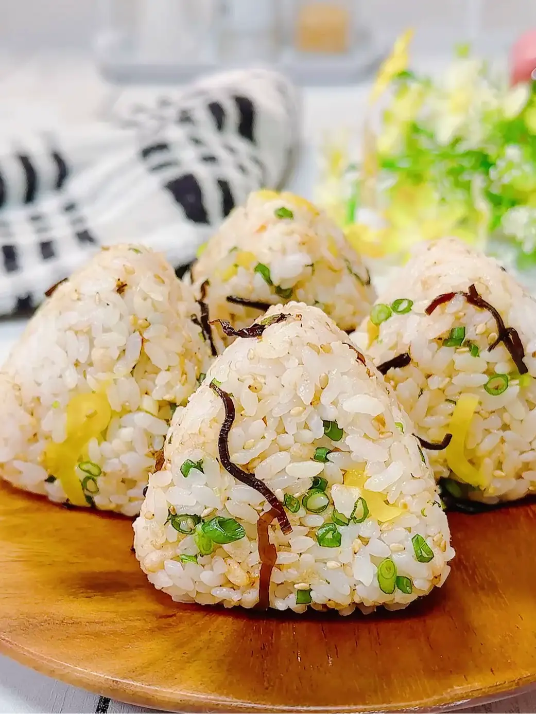 [Recipe] Super delicious rice ball that you want to eat with both hands ...