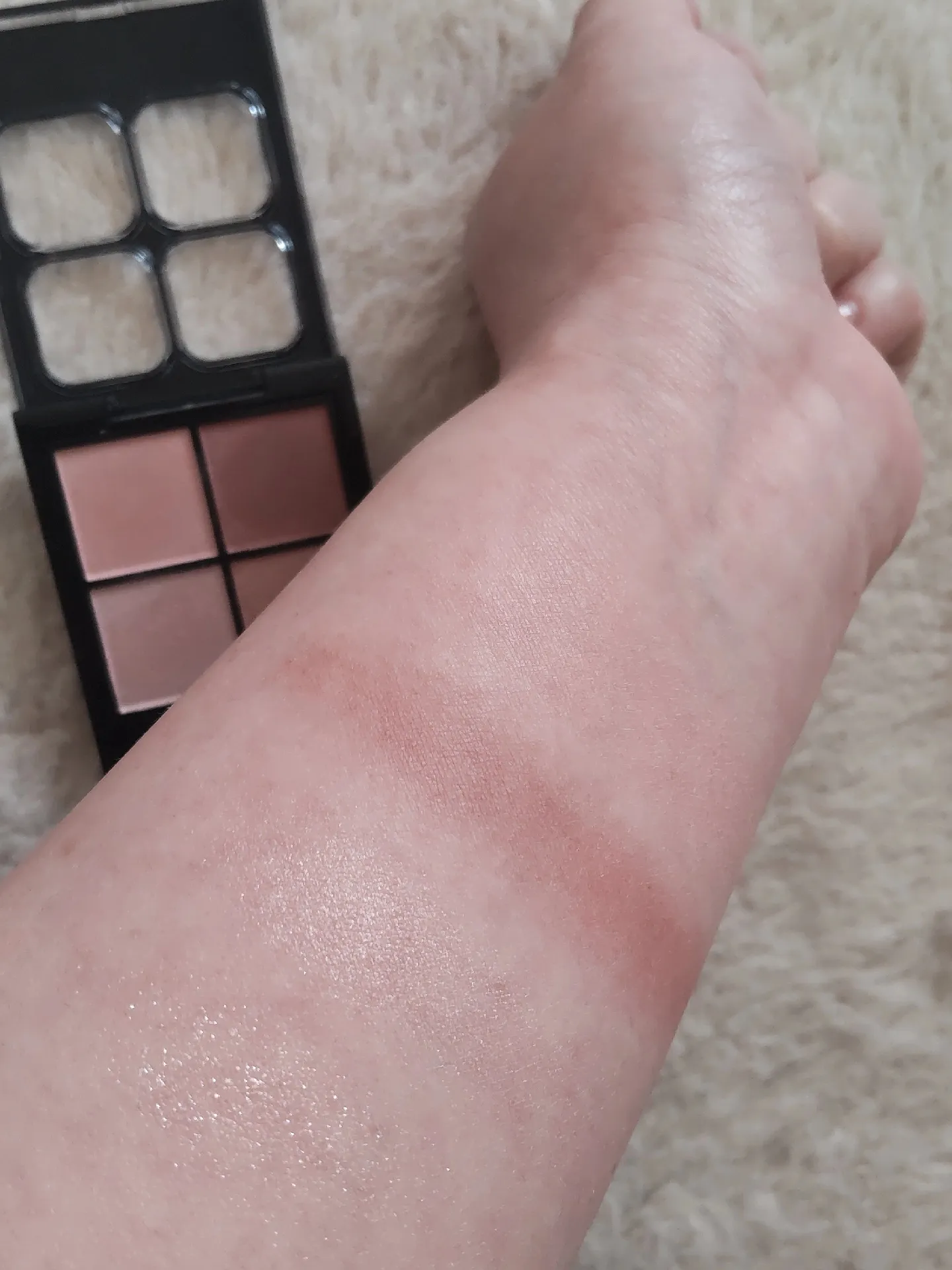 KATE / POPPING เสื้อเงิน | แกลเลอรีที่โพสต์โดย chiro.*♡ | Lemon8