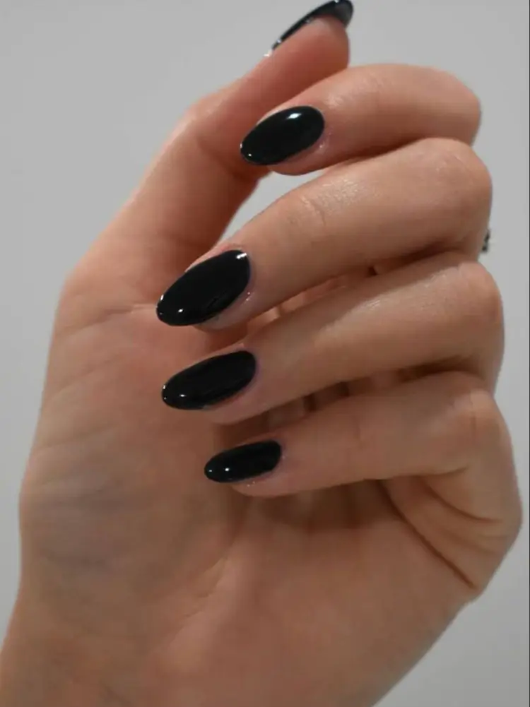 Solid Color Nail Inspo | Gallery posted by Yayasimilien | Lemon8