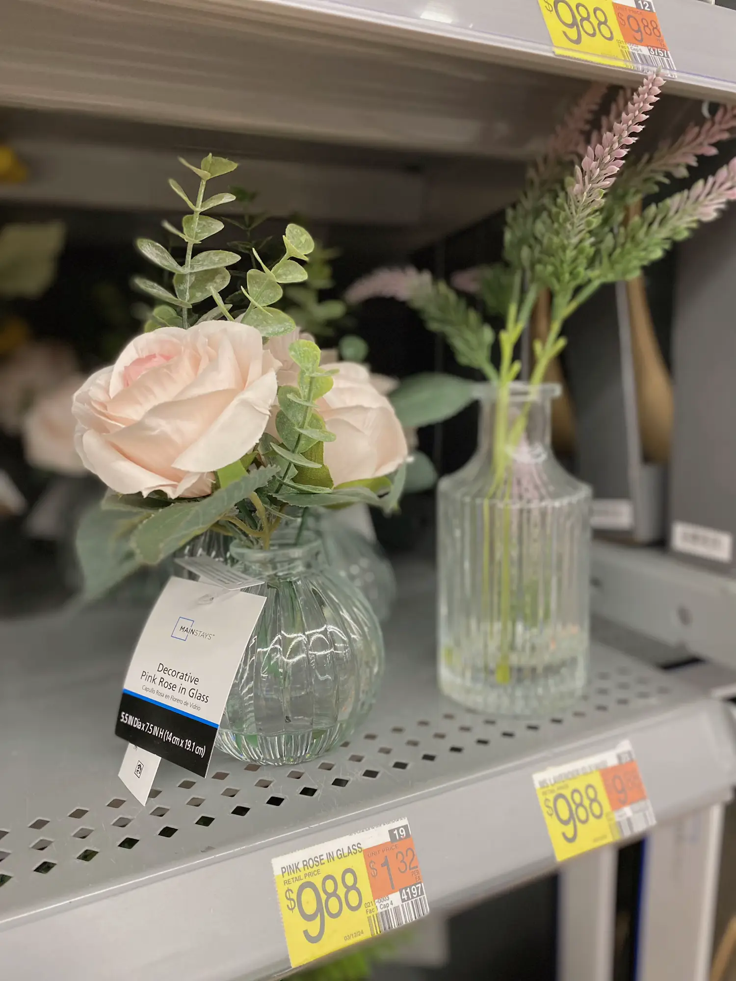 Affordable but cute Walmart room decor picks 🌸🤌 | Gallery posted by ...