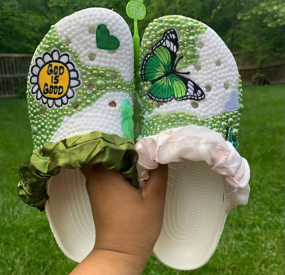 Custom Crocs you need ! | แกลเลอรีที่โพสต์โดย ᰔᩚ | Lemon8