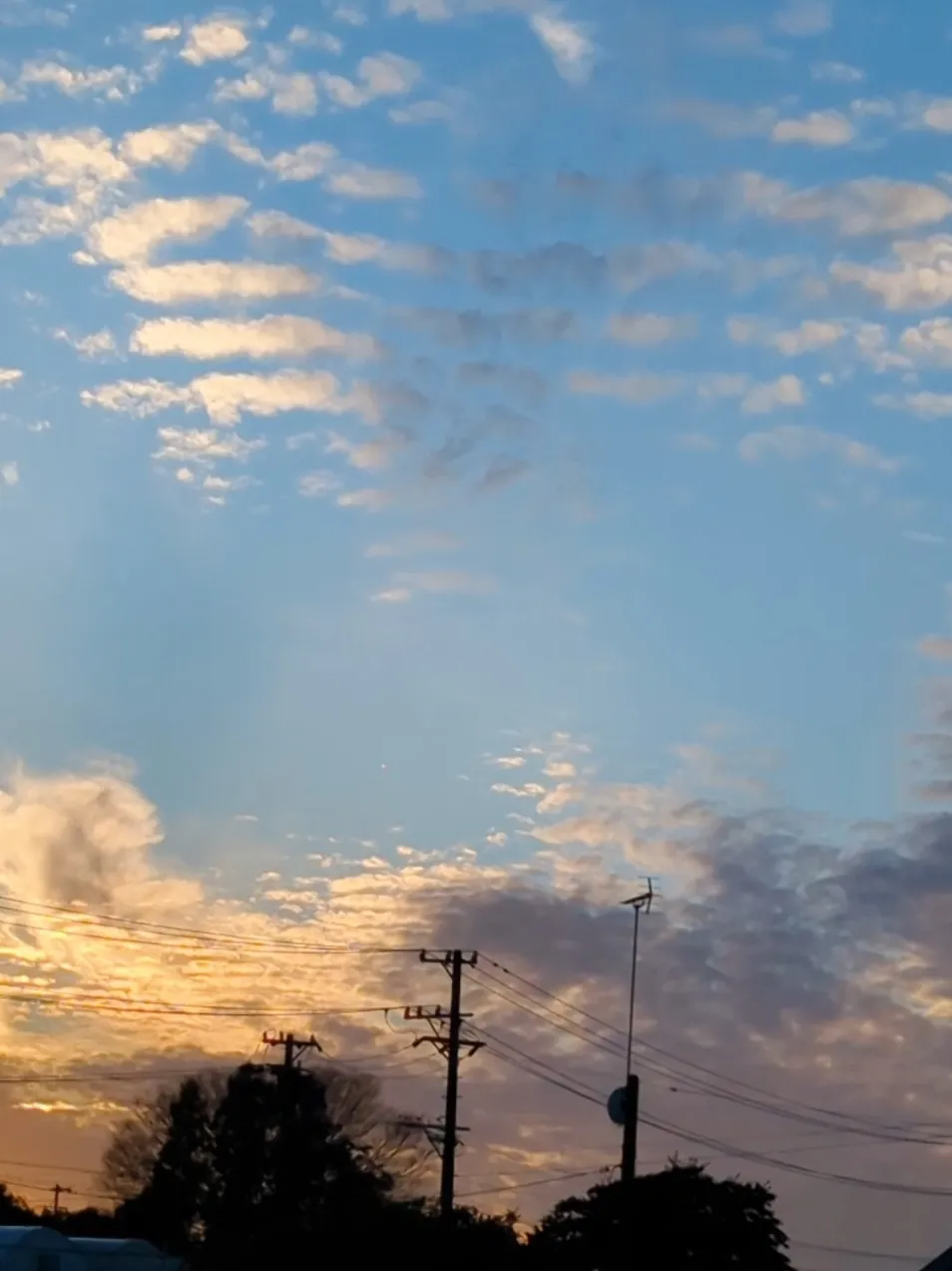 Year-end sky! It is currently 16: 20. | Video published by やまだえいこ | Lemon8