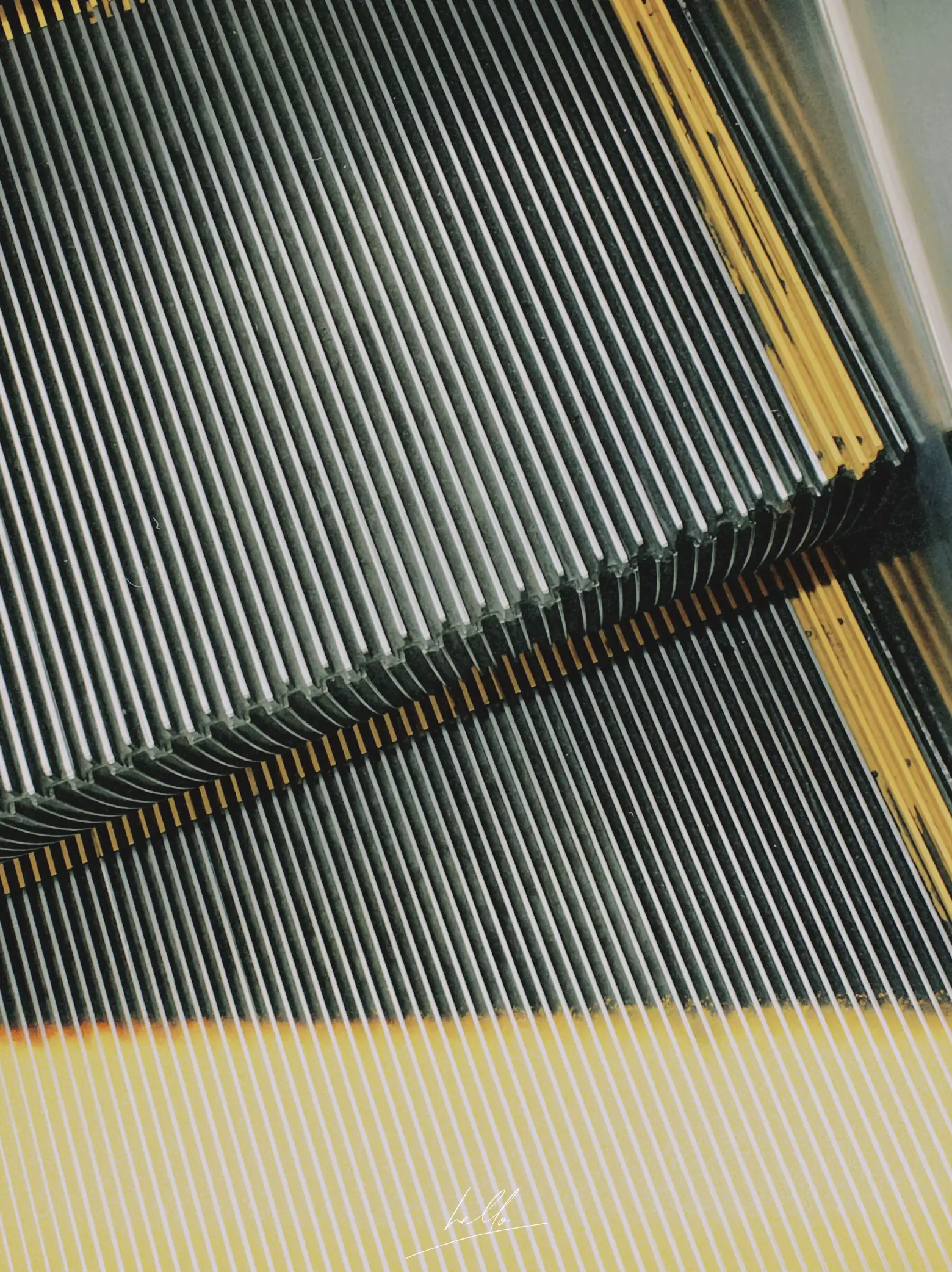 新フィルター追加☀️【iPhoneでエモい写真】📱 | RYOが投稿したフォトブック | Lemon8