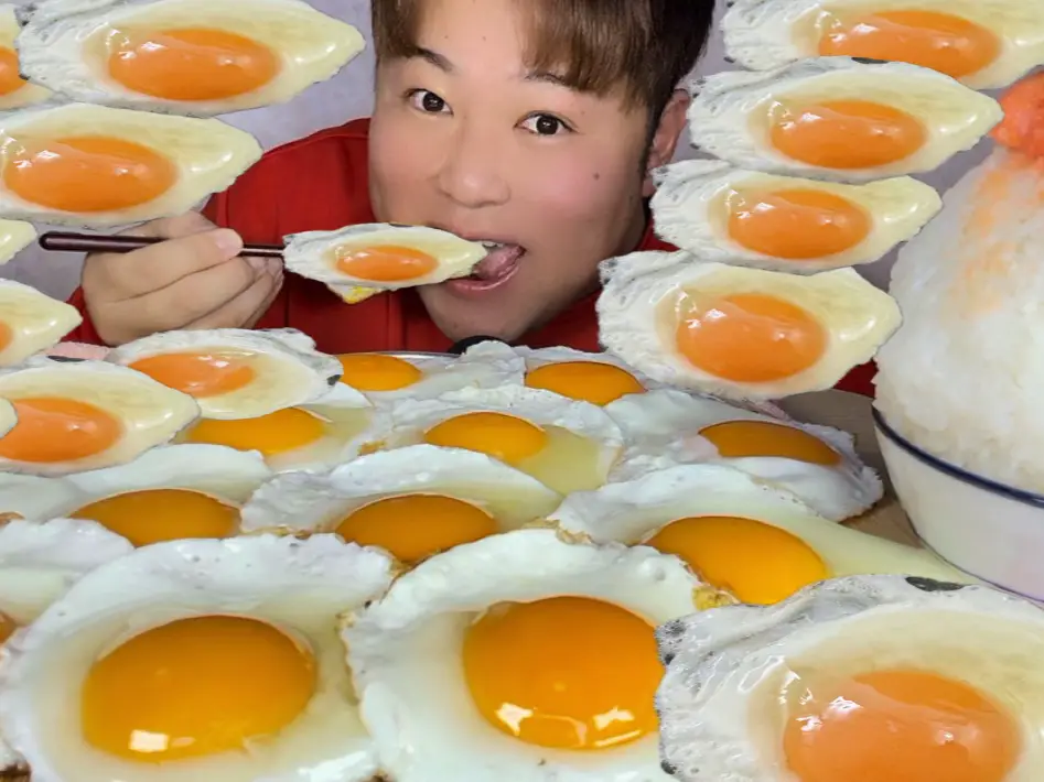 ASMR 目玉焼き🍳明太子丼🍚で飯テロ😋 【咀嚼音/Mukbang/Eating Sounds】 | KABU ASMRの投稿動画 | Lemon8