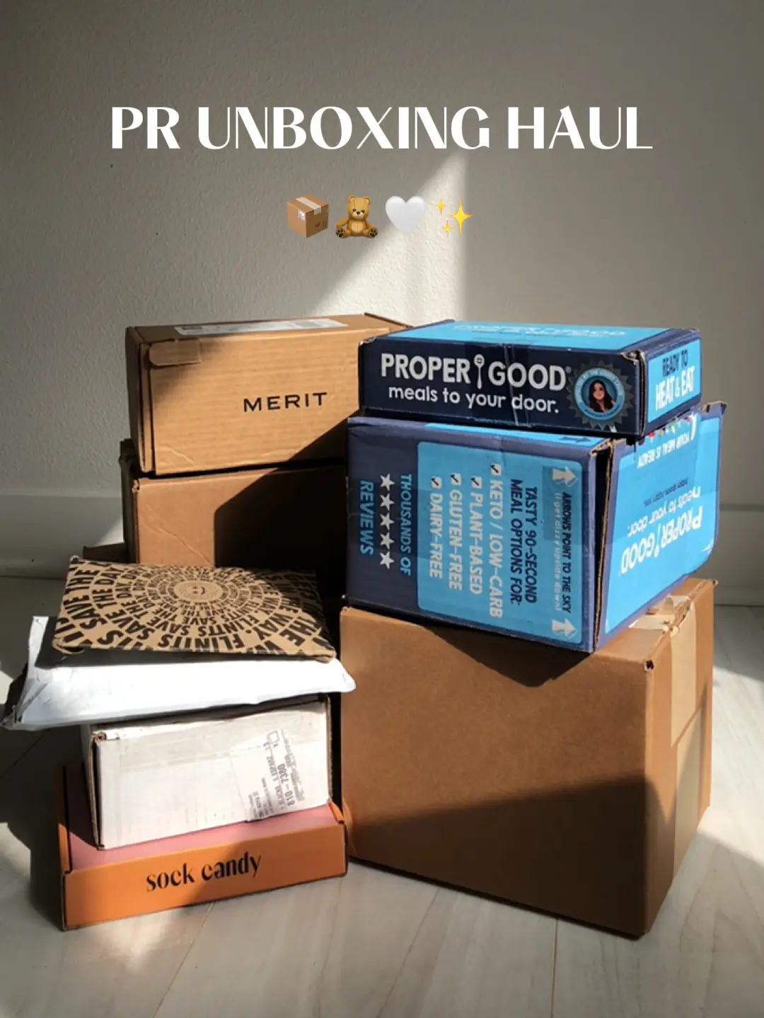 unbox PR with me 🤍 | วิดีโอที่เผยแพร่โดย joannayounes | Lemon8