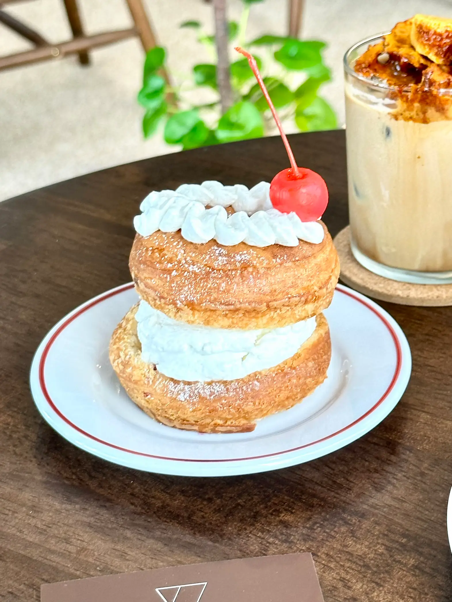 福岡発！！オシャレ韓国っぽカフェ！！cafe＋82大阪店 | うさカフェ🦊関西グルメが投稿したフォトブック | Lemon8