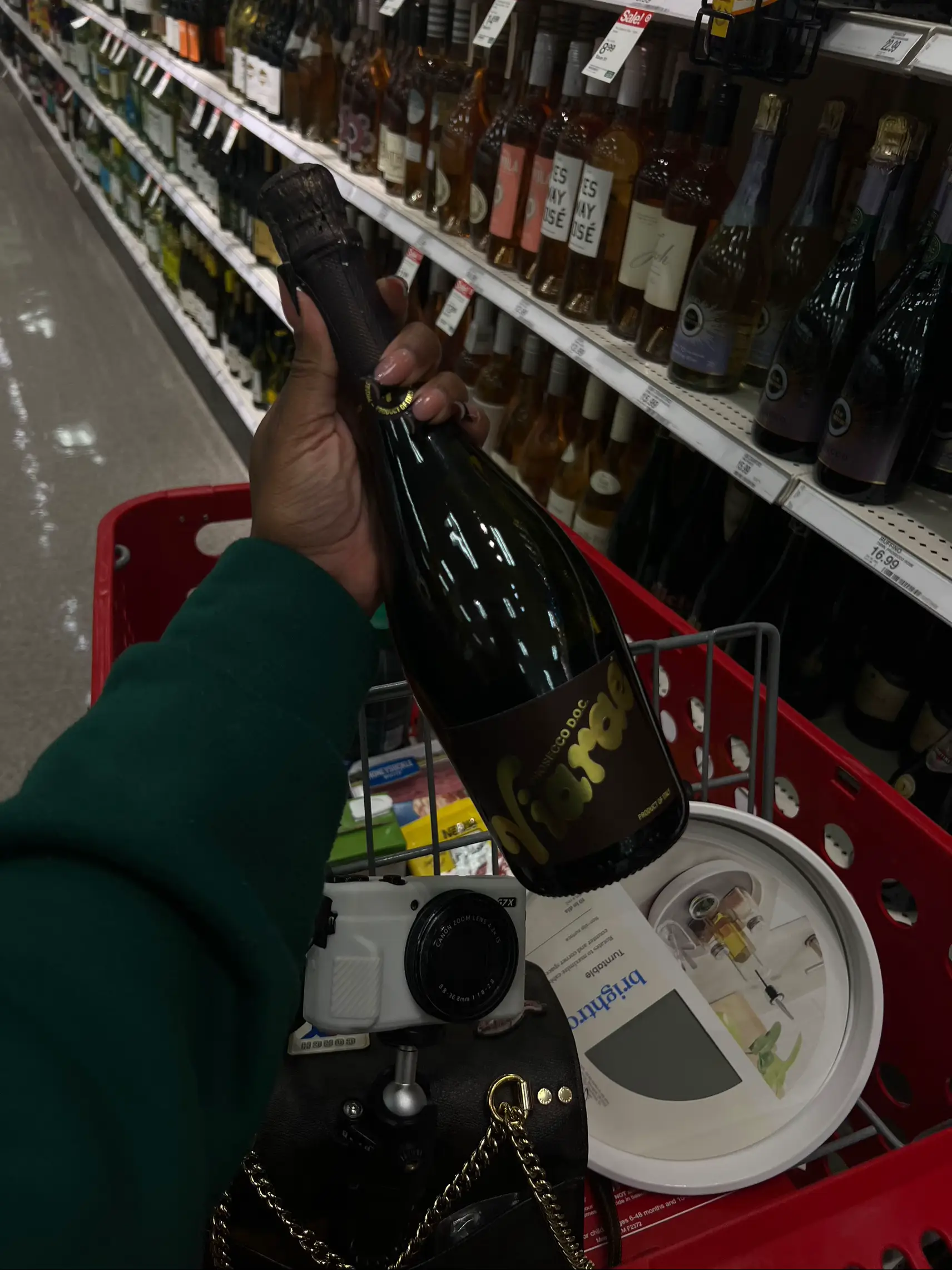 Issa Rae’s Prosecco | Video published by RavenDenise | Lemon8