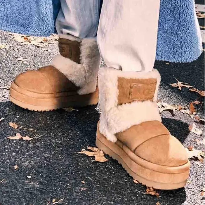 UGGS | Gallery posted by Kris ♡ | Lemon8