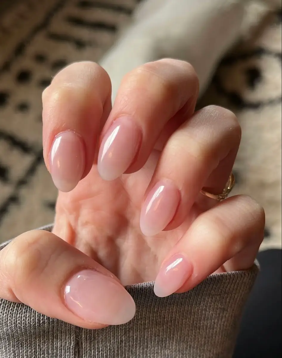 CLEAN GIRL NAILS | Gallery posted by carlie andrews | Lemon8