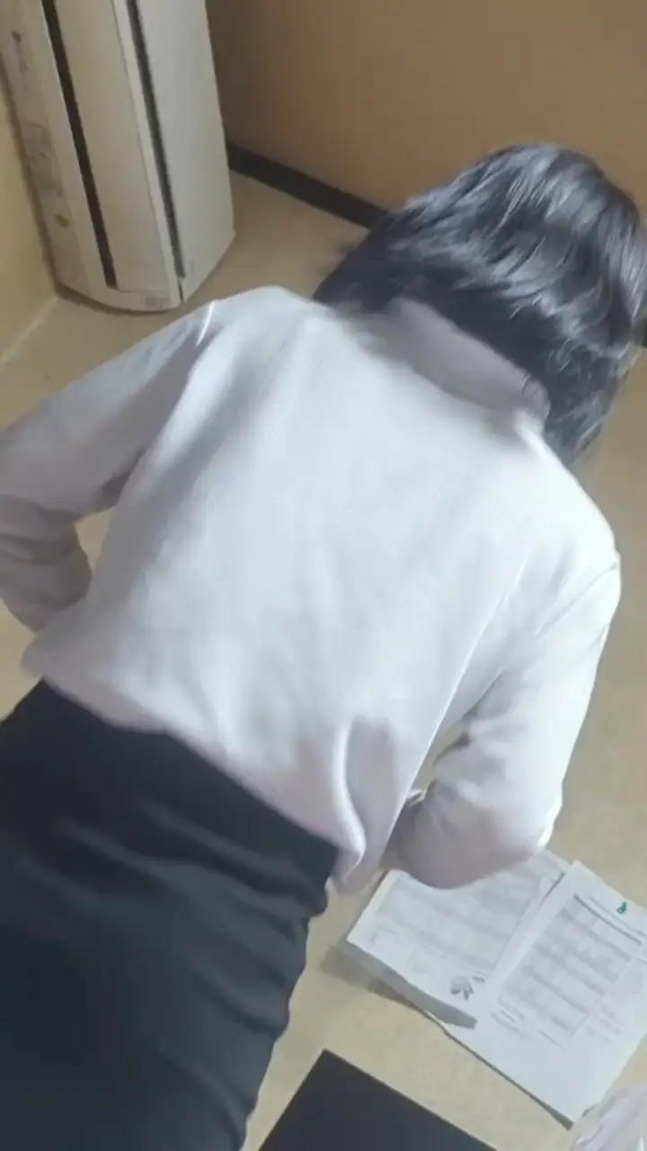 隠し撮り😂 | hinmiの投稿動画 | Lemon8