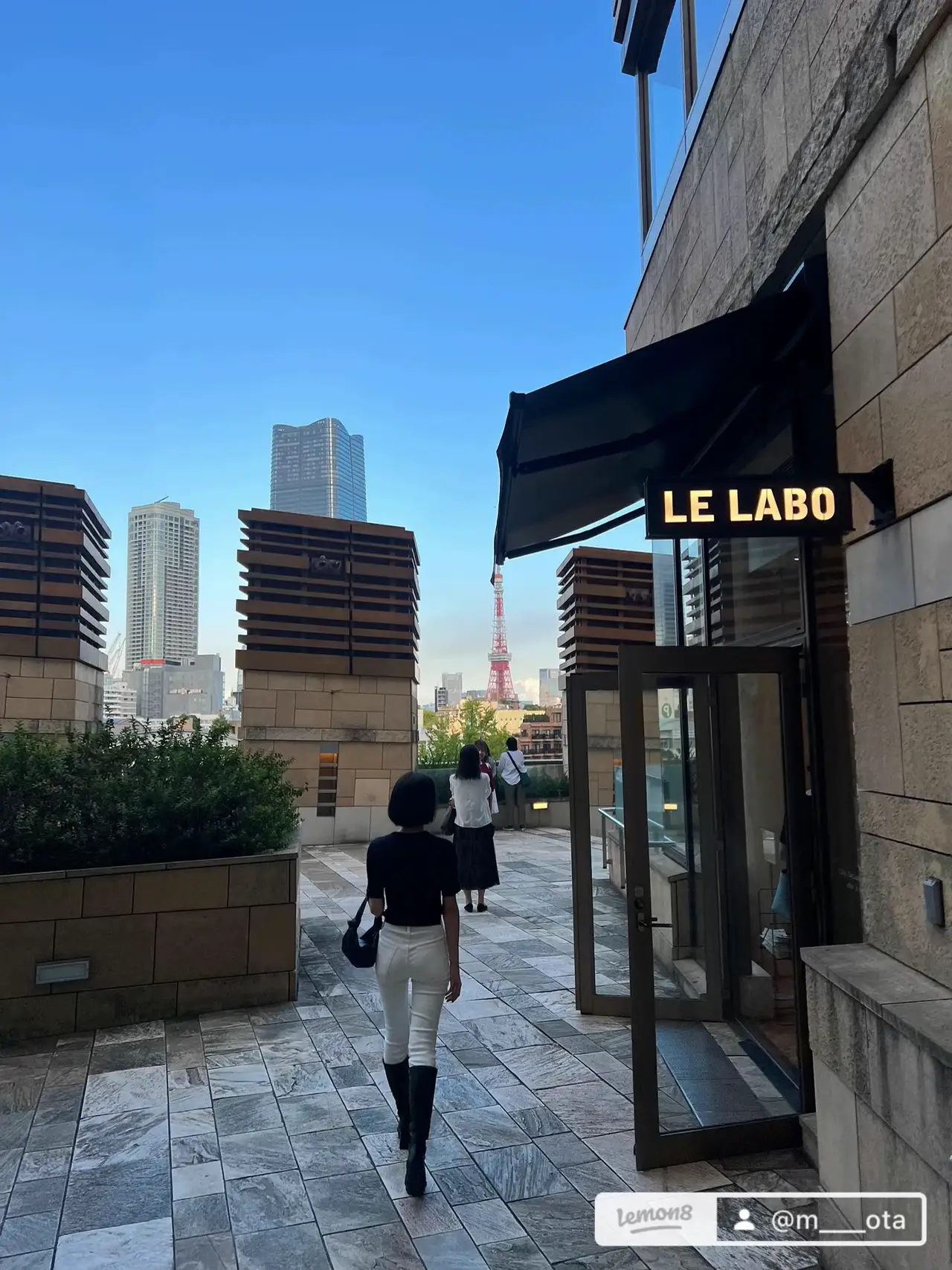 【ใบแดง 】รองเท้าบูทยาว ️ | แกลเลอรีที่โพสต์โดย Mina | Lemon8