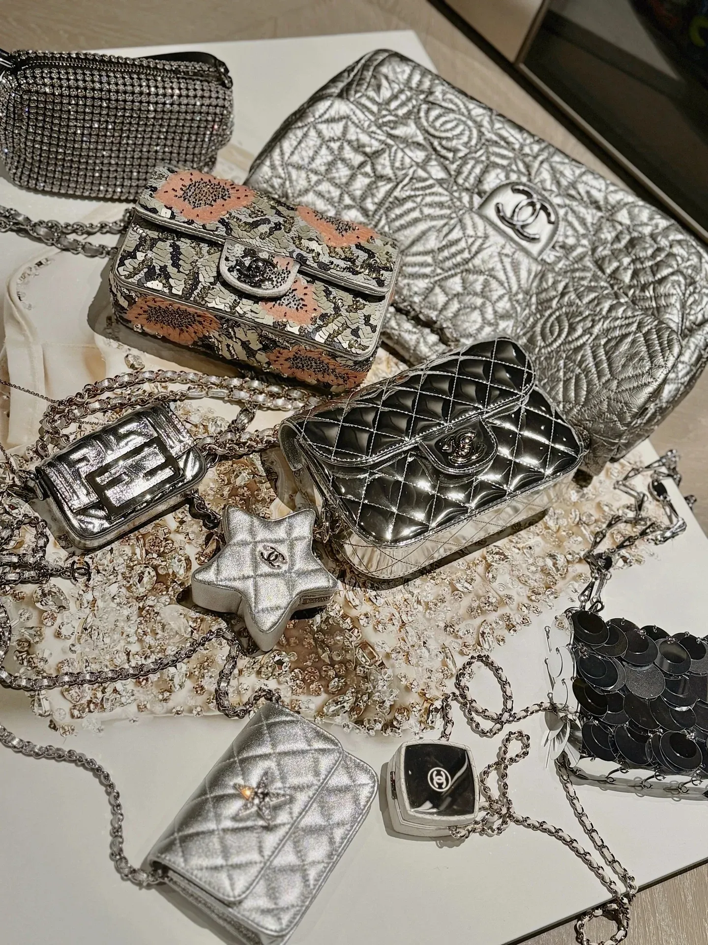 Captivating silver handbags exude unique allure | Gallery posted by Coco🍬 | Lemon8