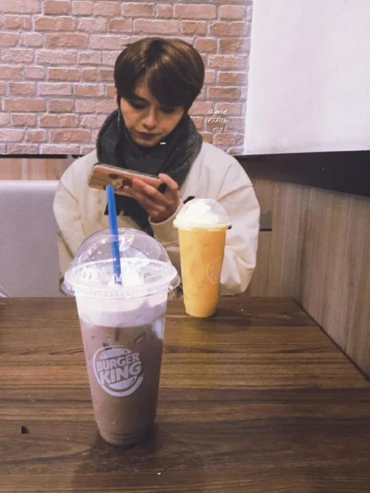 【Straykids leeknow/リノ】㊗️爆誕祭 彼氏風編 | I_LOVE_KPOPが投稿したフォトブック | Lemon8