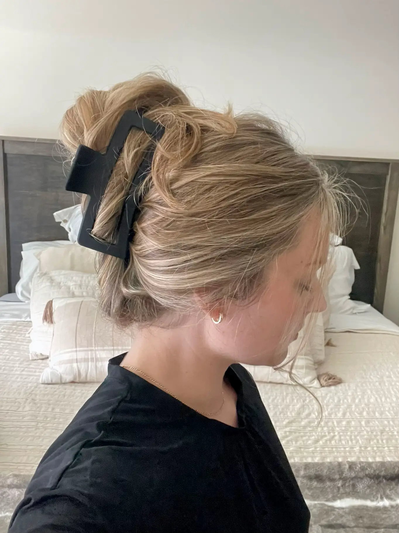 The perfect messy updo😍 | Gallery posted by Danielle Cotten | Lemon8