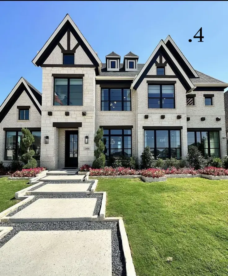 Which one would you choose ( house edition 🏠) | Gallery posted by Leah ...