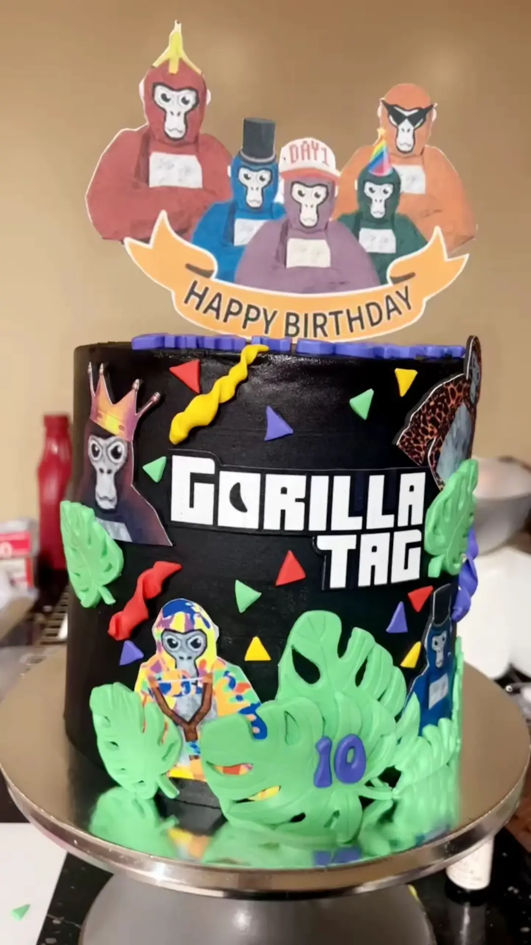 Gorilla Tag Cake | Video published by ConfidentSweets | Lemon8