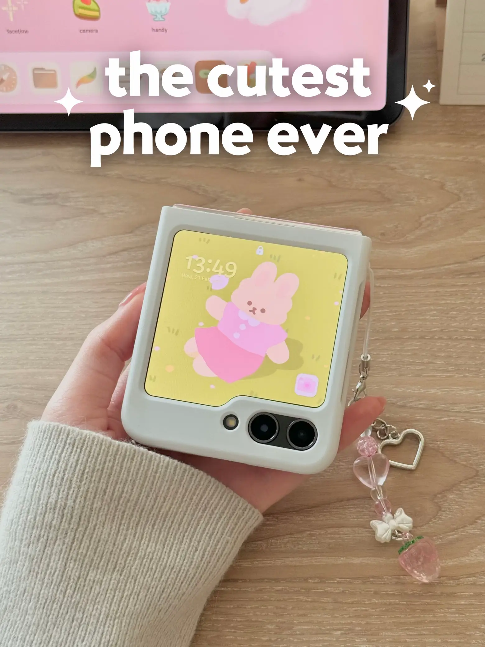 the cutest phone ever - Samsung Z Flip5 🌸 | Gallery posted by ...