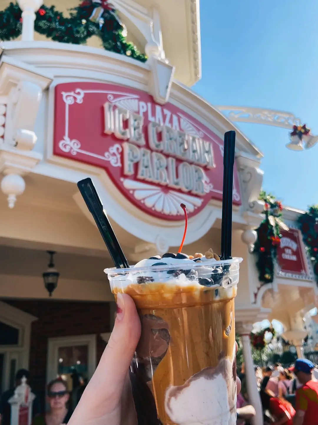 Disney’s Magic Kingdom Photo Inspo | Gallery posted by Morgan 🩷 | Lemon8