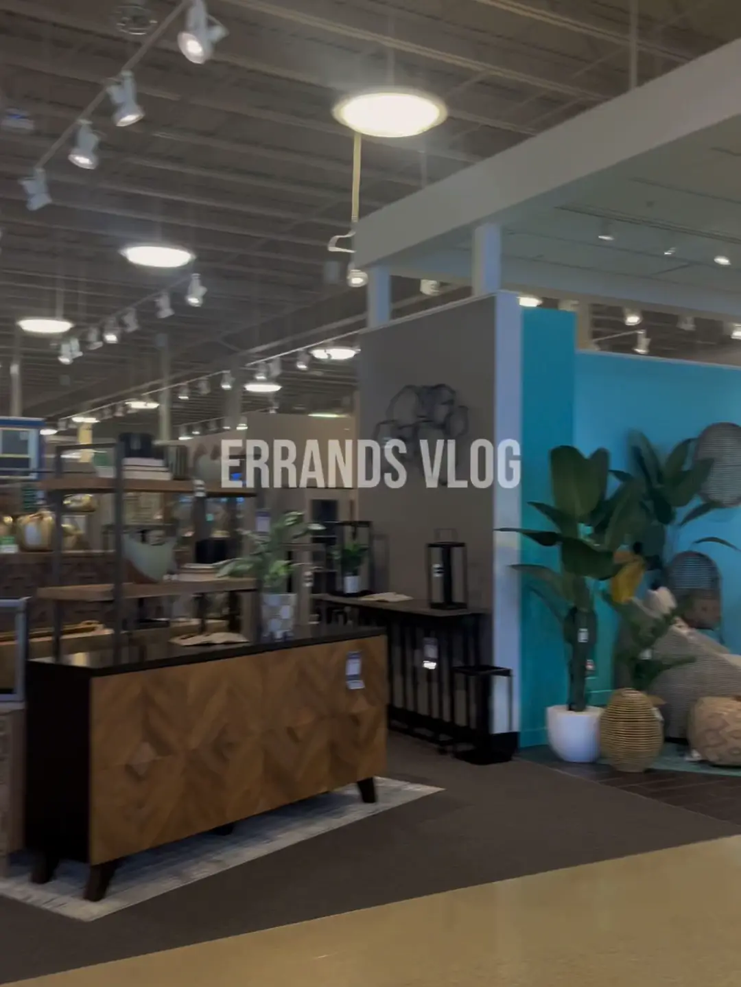 Running Errands 📚🍜 | วิดีโอที่เผยแพร่โดย Schaleea Waites | Lemon8