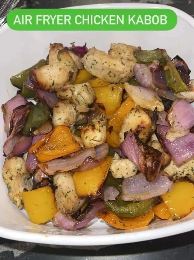 Air fryer chicken kabobs over rice 😋 | แกลเลอรีที่โพสต์โดย Hope Marie ...