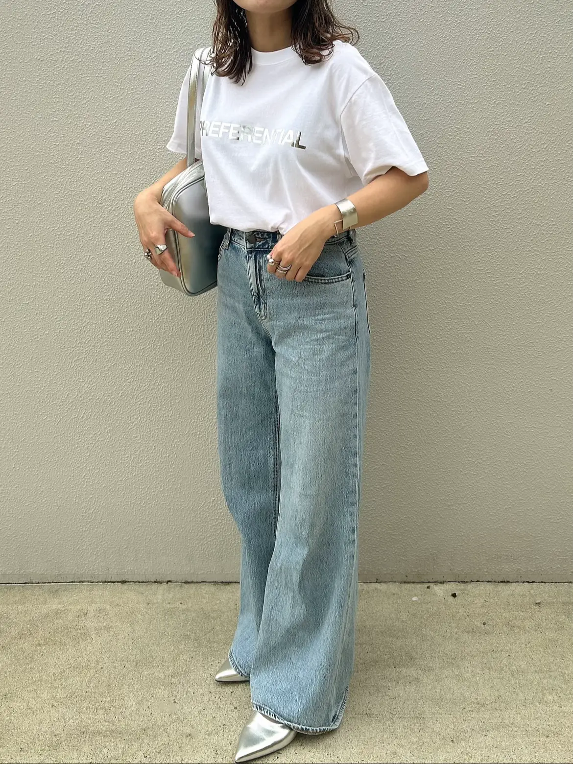 アラフォーにオススメ GUのワイドジーンズ | sjkが投稿したフォトブック | Lemon8