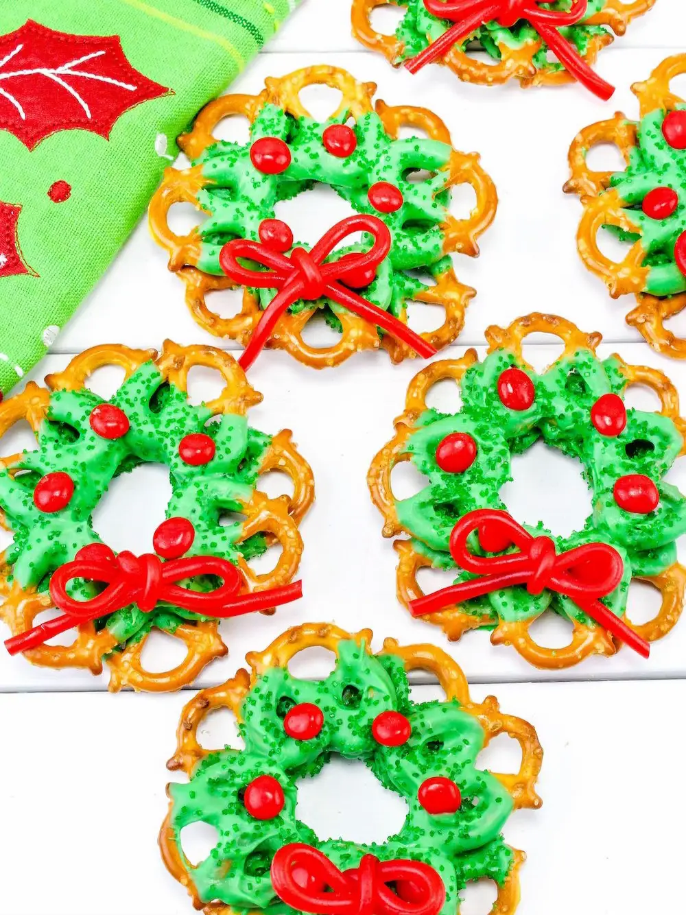 Easy Christmas pretzel wreaths | Video published by The Merry Mood | Lemon8