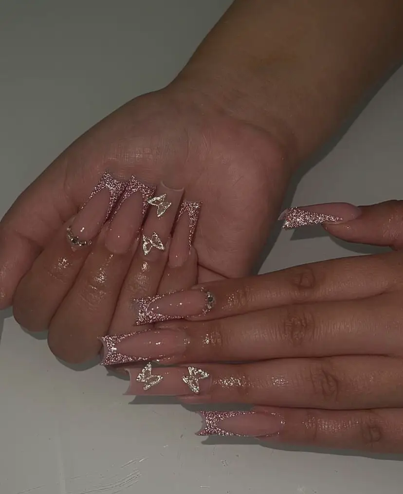 Nail Inspo | แกลเลอรีที่โพสต์โดย Susan Abassi | Lemon8
