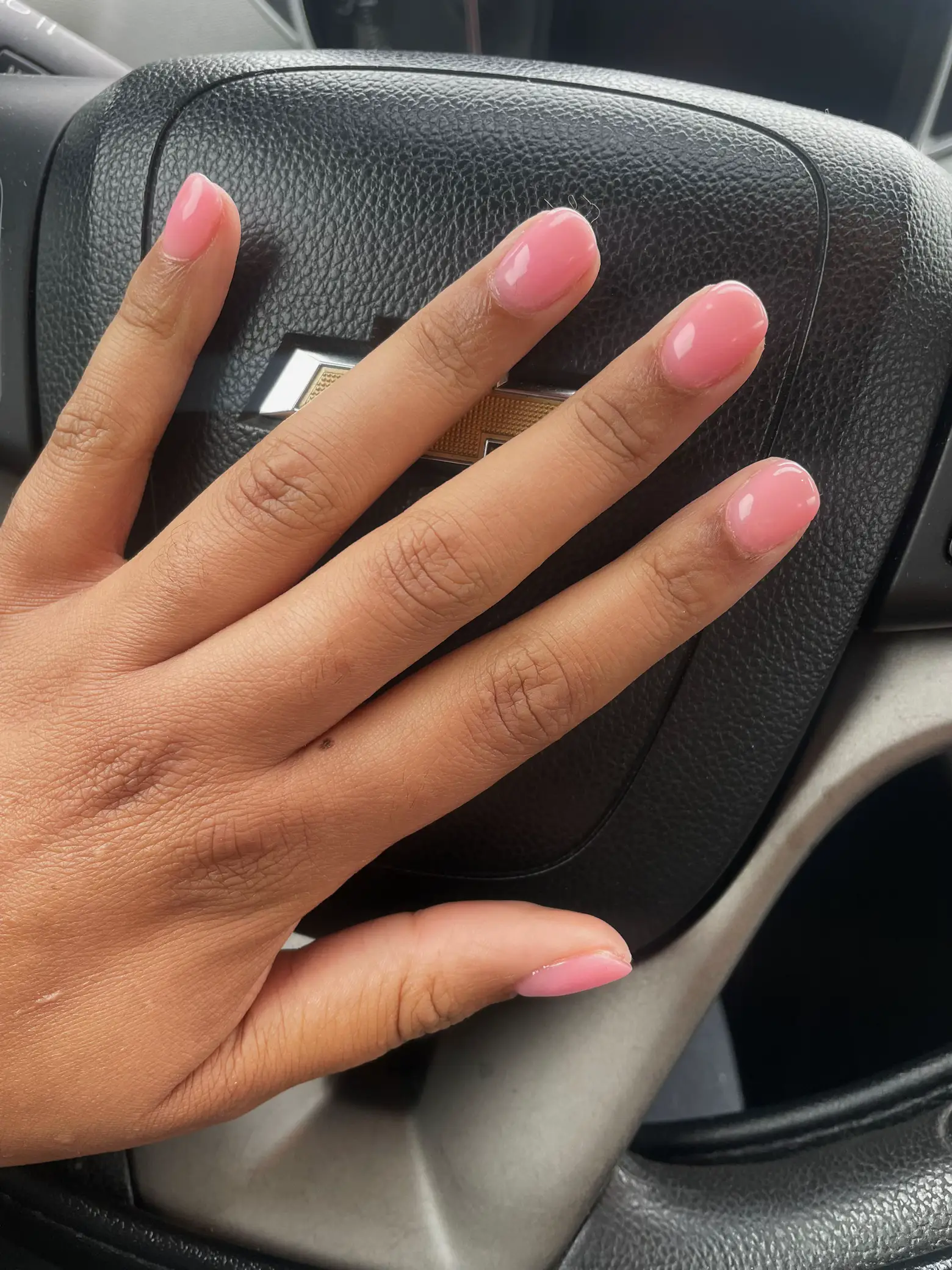 Minimalistic clean girl nails | แกลเลอรีที่โพสต์โดย Crystal | Lemon8