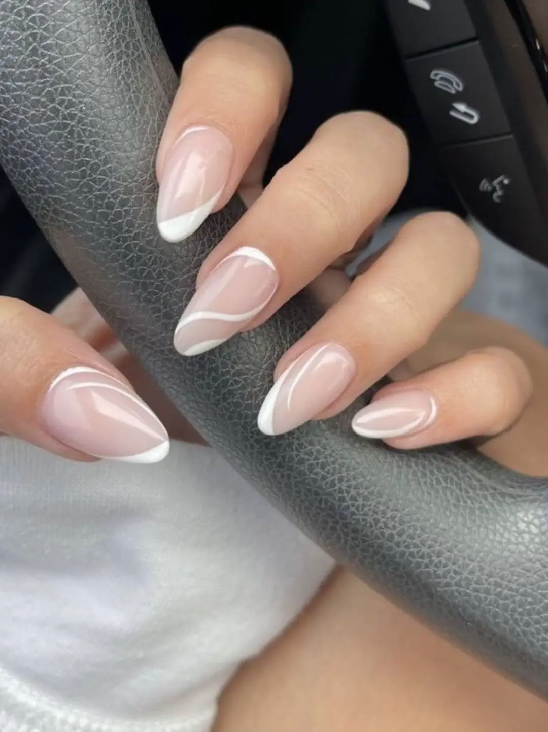 SIMPLE NAIL INSPO | Gallery posted by Adriana Alva | Lemon8