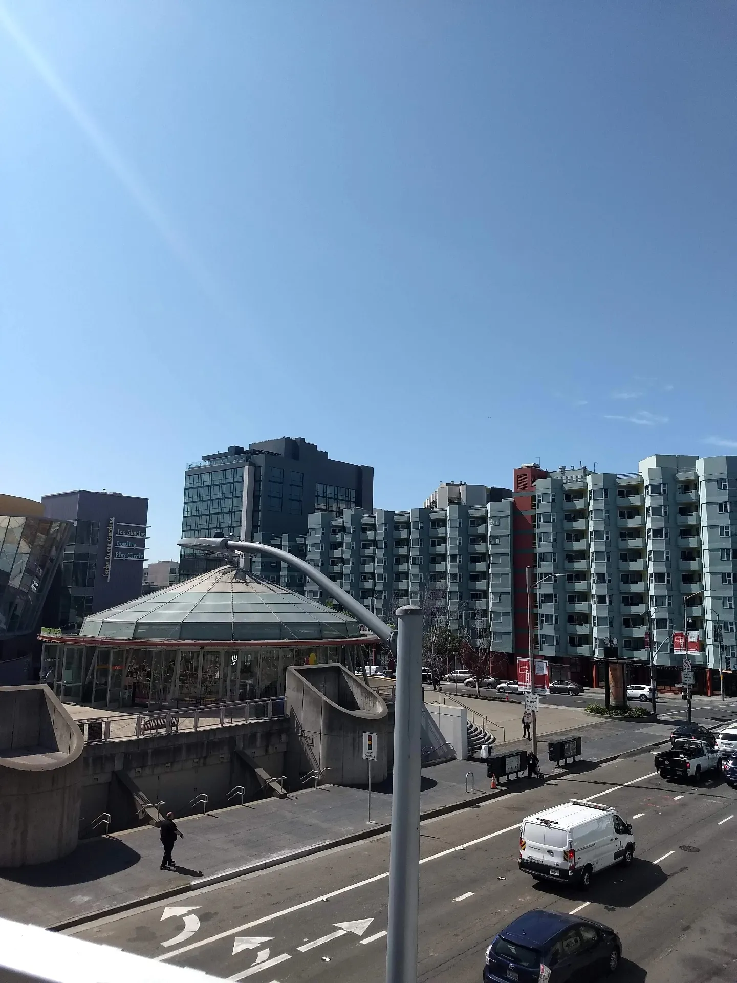 🚗📷 passing thru into the city | แกลเลอรีที่โพสต์โดย Krissy | Lemon8