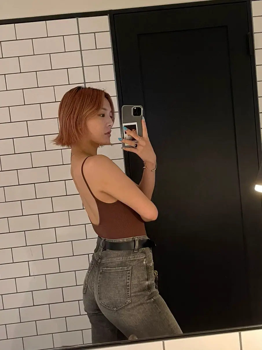 背中開きコーデ | MARIAが投稿したフォトブック | Lemon8