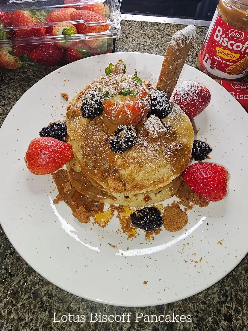 Lotus Biscoff Pancakes | Gallery posted by Ola Taha | Lemon8
