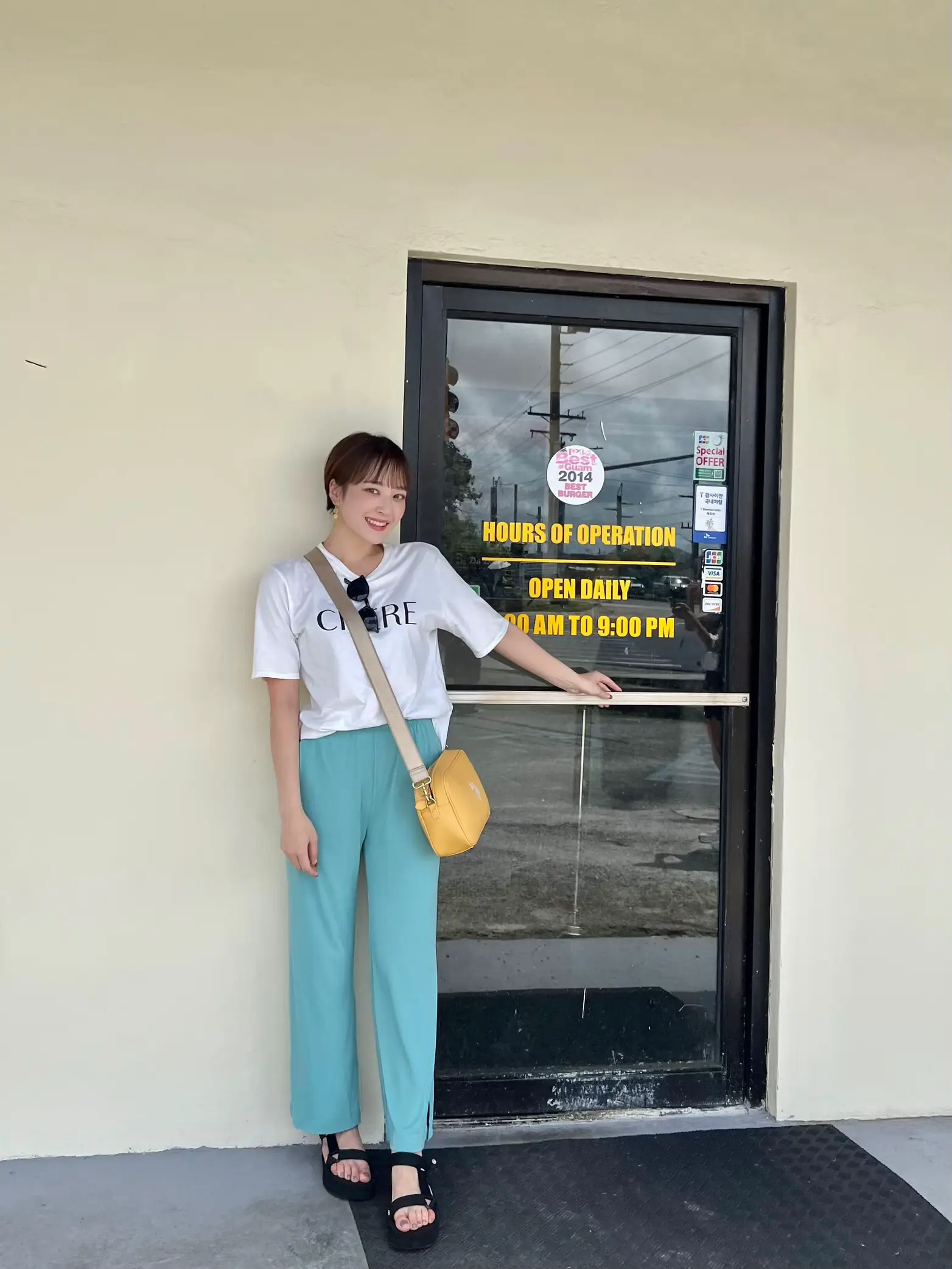 This is the place to eat hamburgers in Guam! 🍔 Popular gourmet among ...