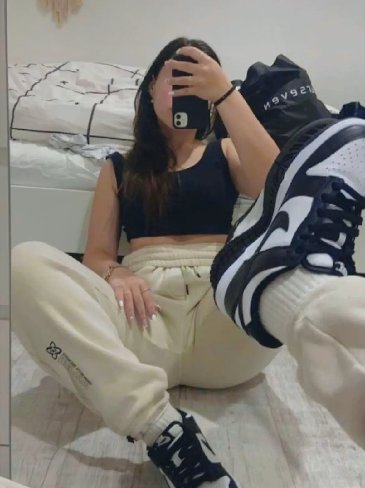 CAUSAL OUTFIT WITH NIKE DUNKS 🤍🖤 | Gallery posted by Asia Chestnut 🌸 | Lemon8