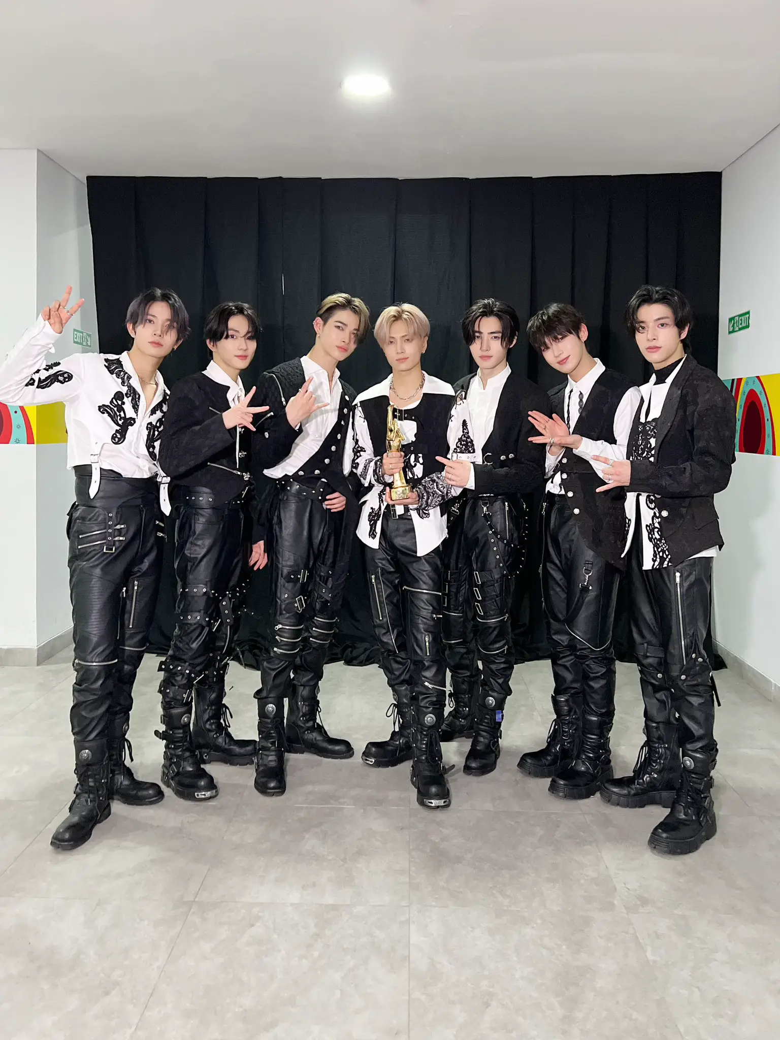 ゴールデンディスクアワードENHYPEN | 💚meiku💚が投稿したフォトブック | Lemon8