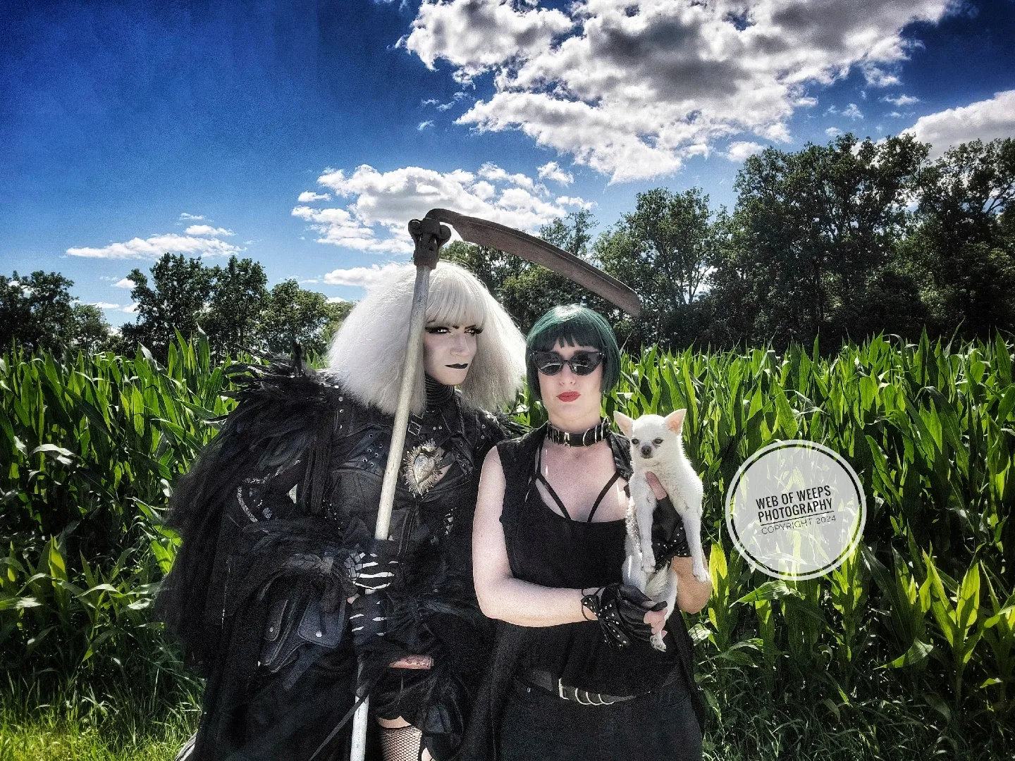 The Children of the Corn do American Gothic 🖤🖤🐕 | Gallery posted by ...