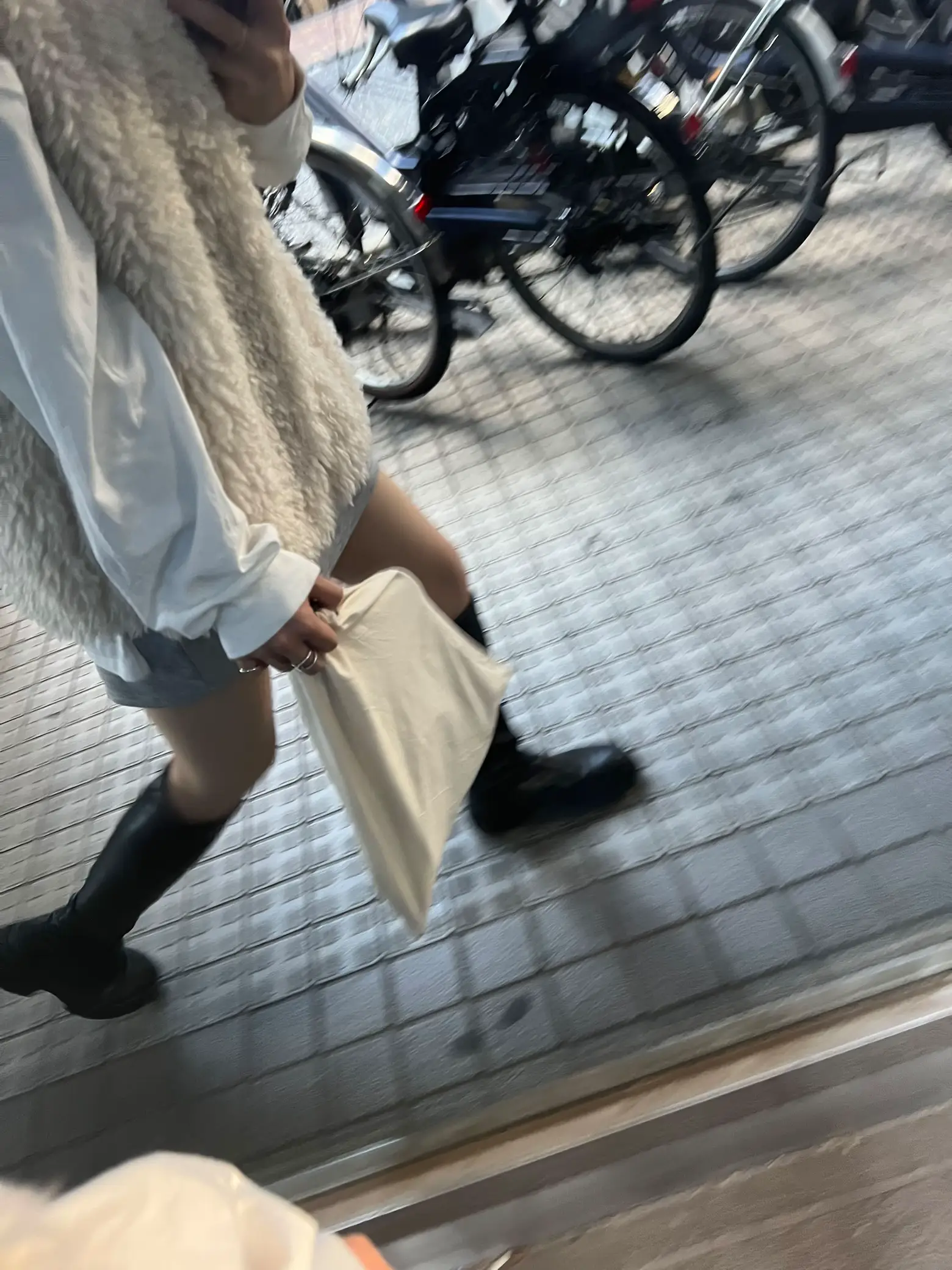 GRLファーベスト♡ 【 着回し4選⠀】 | ma" が投稿したフォトブック | Lemon8